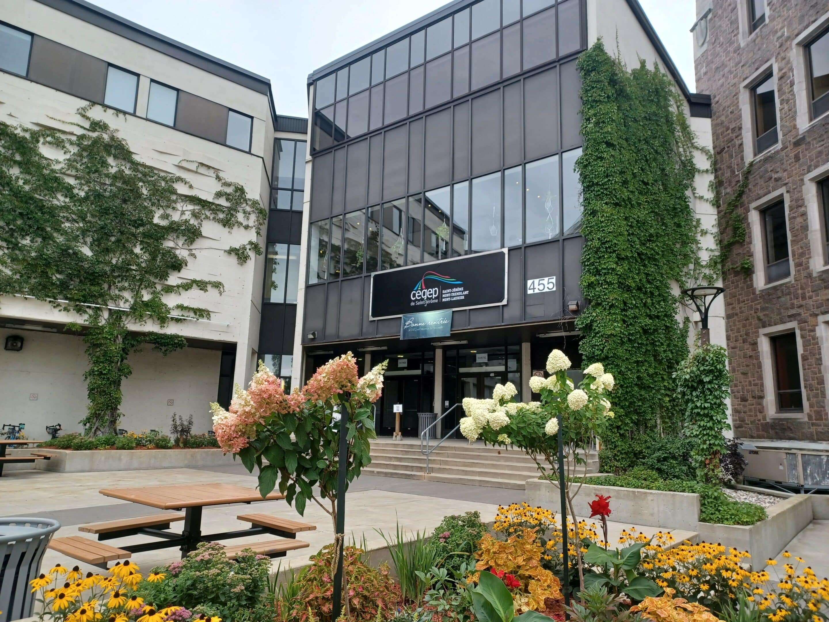 2 418 nouveaux étudiants au Cégep de Saint-Jérôme | Journal Accès