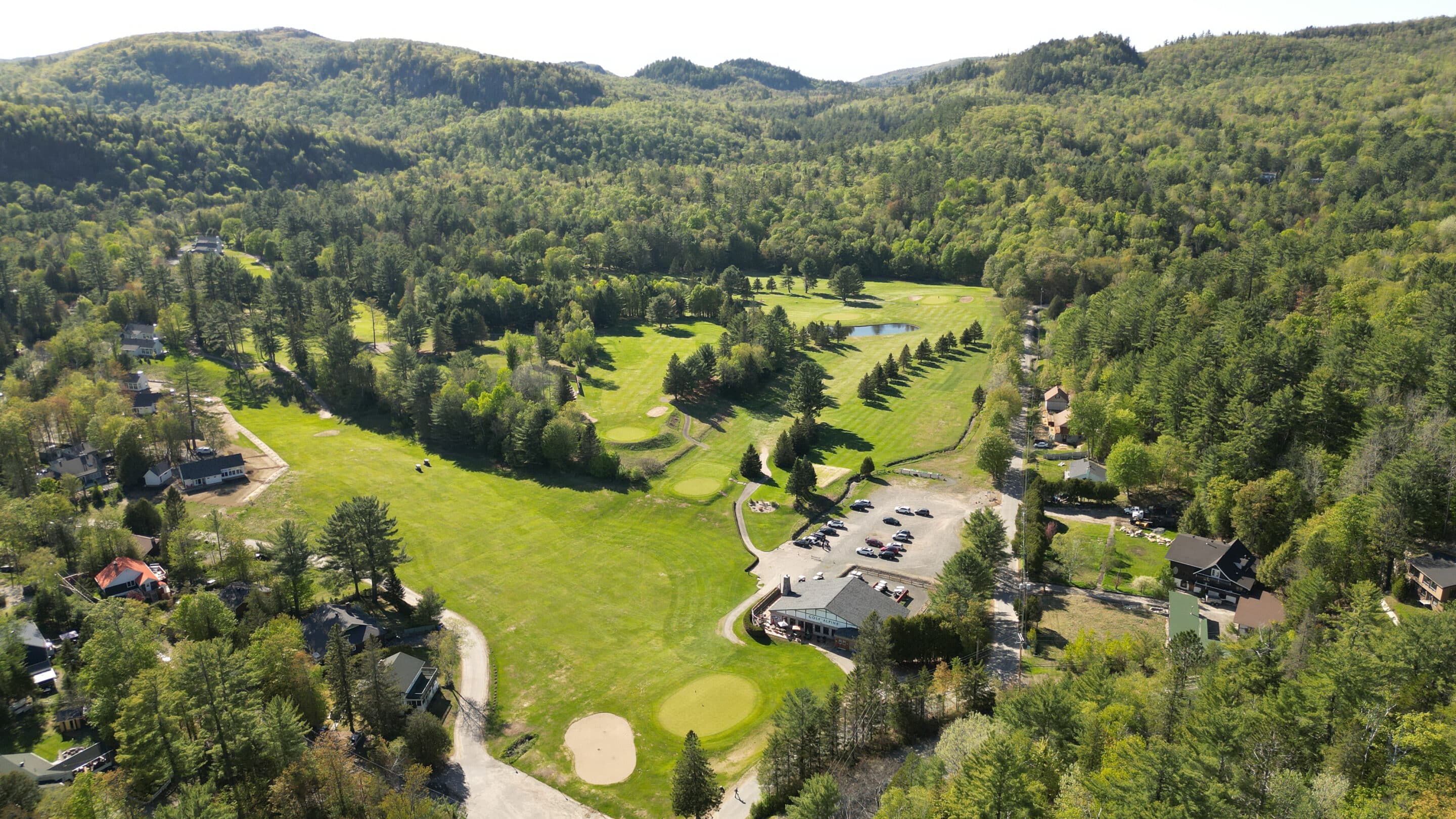 Sainte-Adèle : Début des travaux pour le golf Alpine | Journal Accès