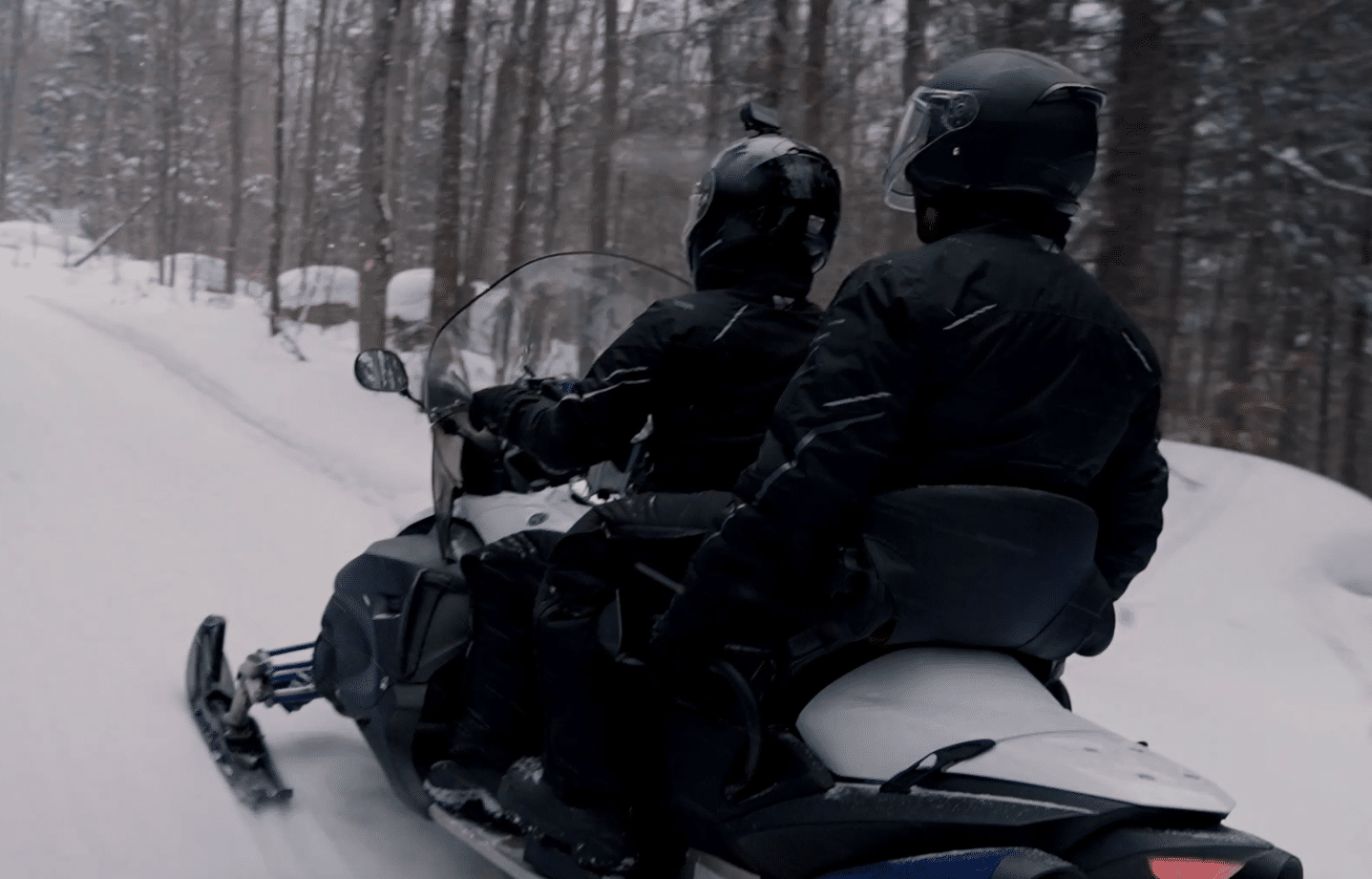 Un trip de motoneige avec Desjardins Marine | Journal Accès